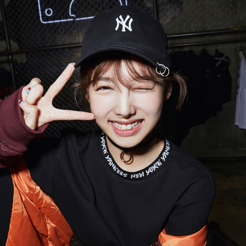 TWICE x MLB 2017