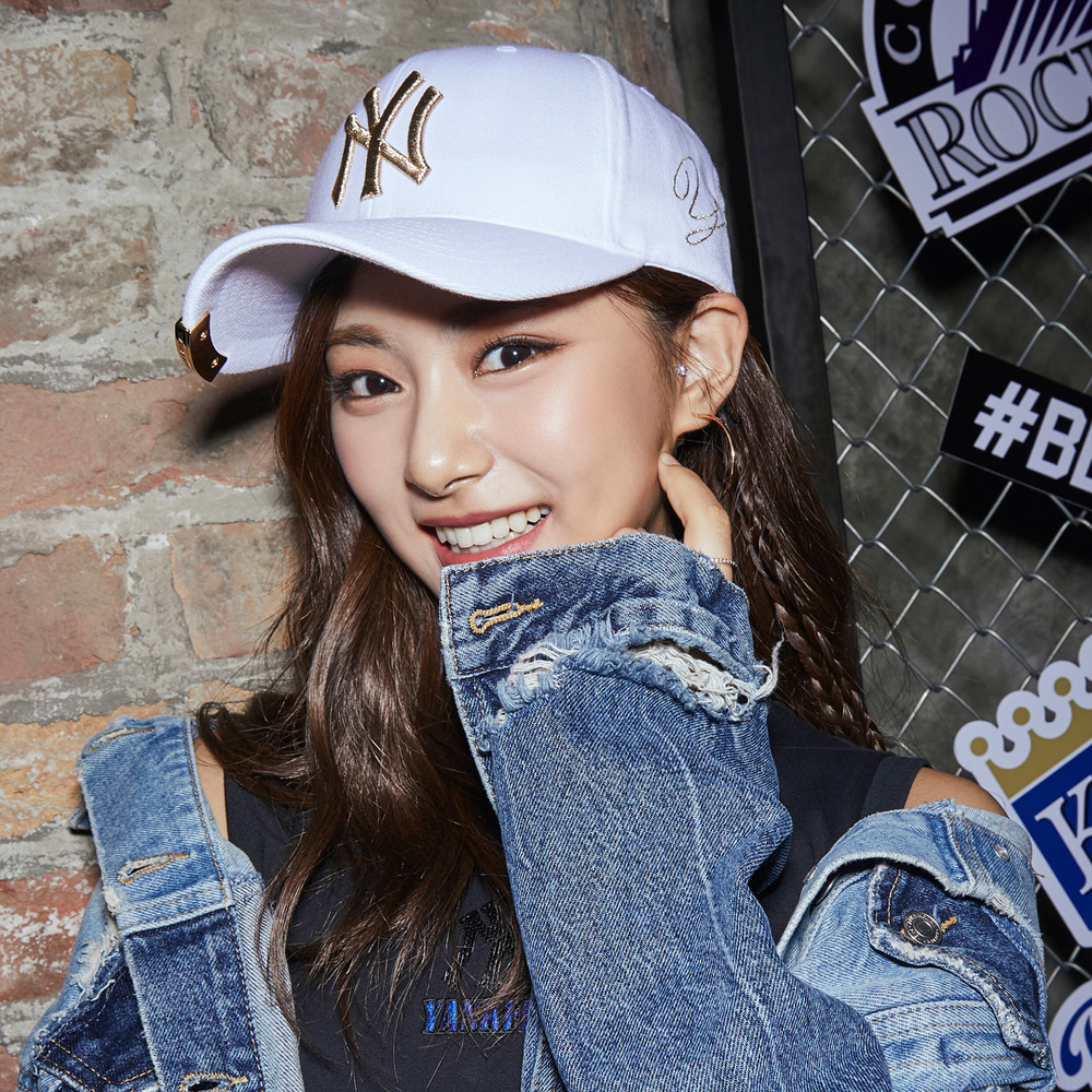 TWICE x MLB 2017