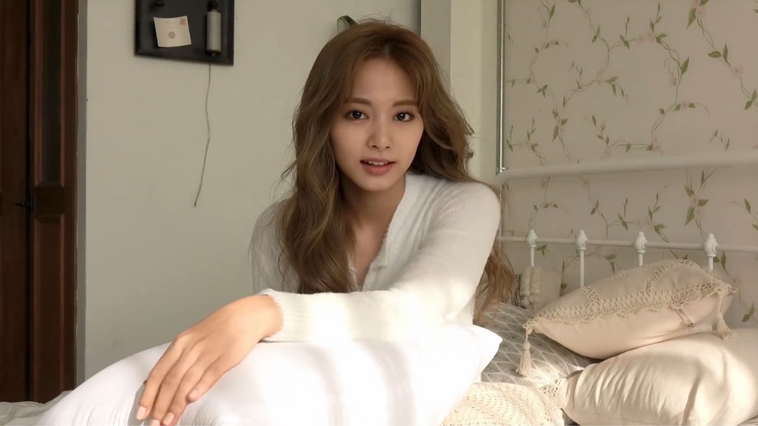 Tzuyu 1st Photobook Yes I Am Tzuyu [video] Pantip