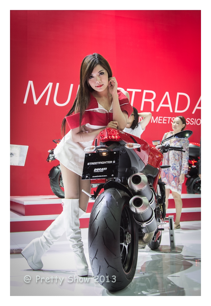 ไปดู Motor show รึว่า Pretty show กันแน่