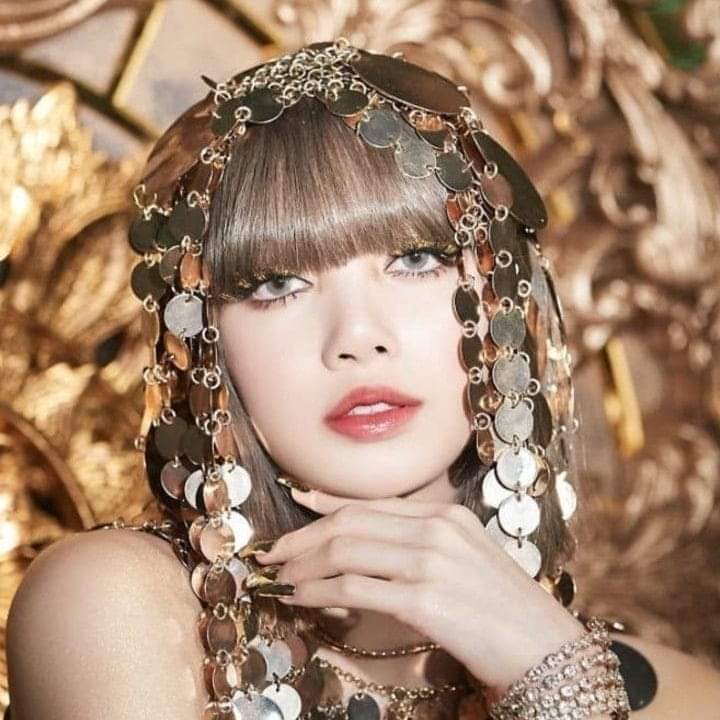 Lisa Crown's Instagram, Twitter & Facebook on IDCrawl